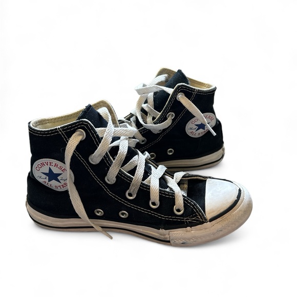 Converse | Shoes | Preowned Chuck Taylor High Tops Size Girls | Poshmark